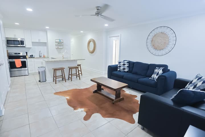 Luxury On A Budget | Centrally Located Gem - Atlanta, GA