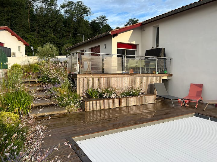 Maison Familiale Avec Piscine - Espelette