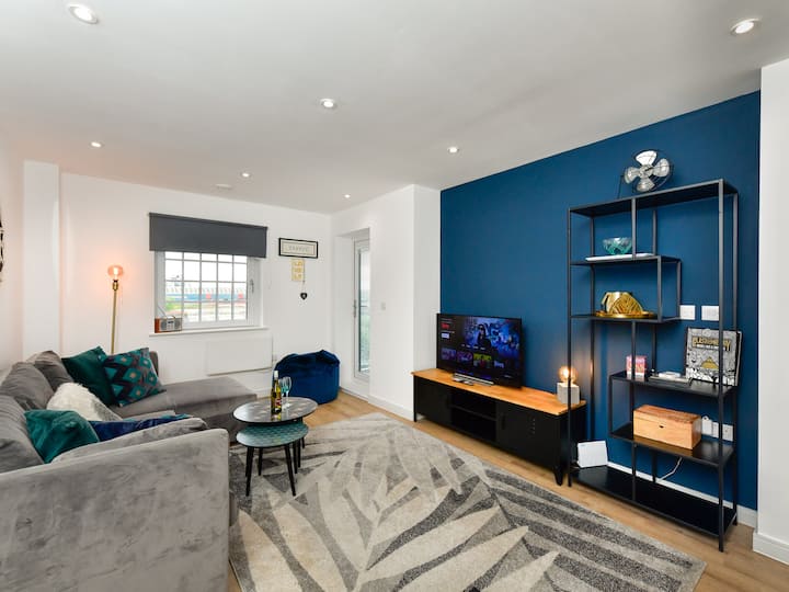 Trendy 1 Bedroom Apartment - Cardiff