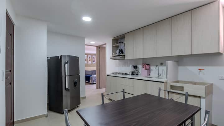 Exclusivo Apartamento Con Piscina Y Parqueadero - Medellín