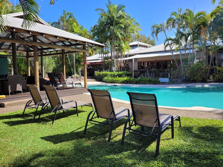 Tuvalu - South Pacific 3 Bedroom - Noosa Heads