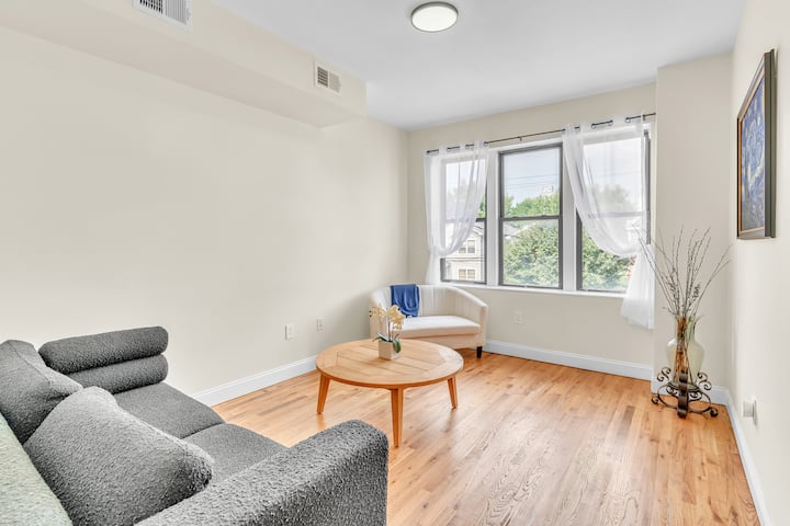 Great Private Room In Jc