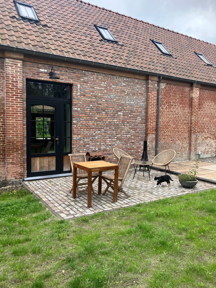 Ruime Kamer  Met Zwemvijver - Hoogstraten