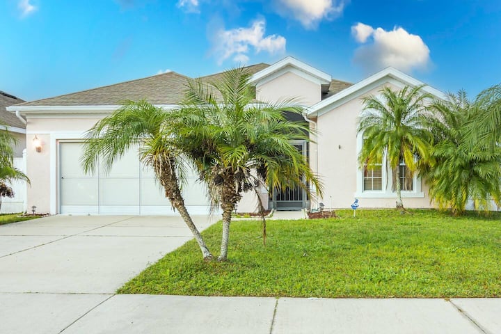 4bed/3bath House With Pool/game Room/lake View - St. Cloud, FL