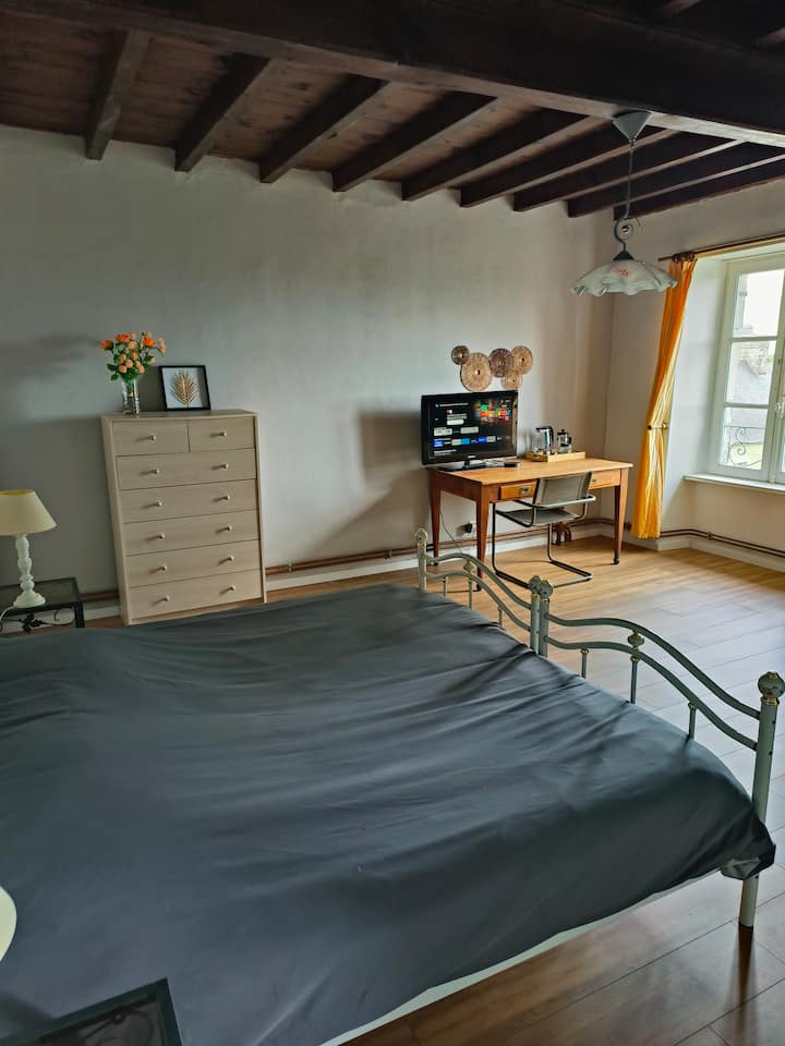 Chambre D'hôtes (éTage Privatisé) à 5kms De La Mer - Carentan
