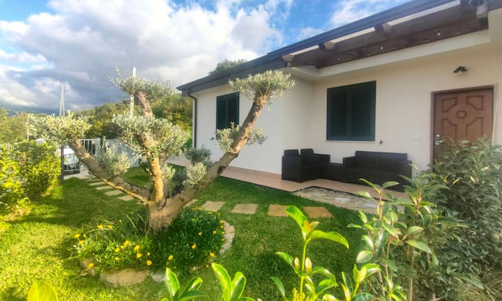 Villa Indépendante Avec Jardin Et Vue Mer - Ascea