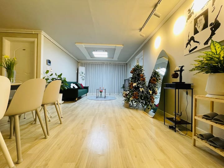 [Special Price!] Near The Subway/3 Rooms 5 Beds - 호계동