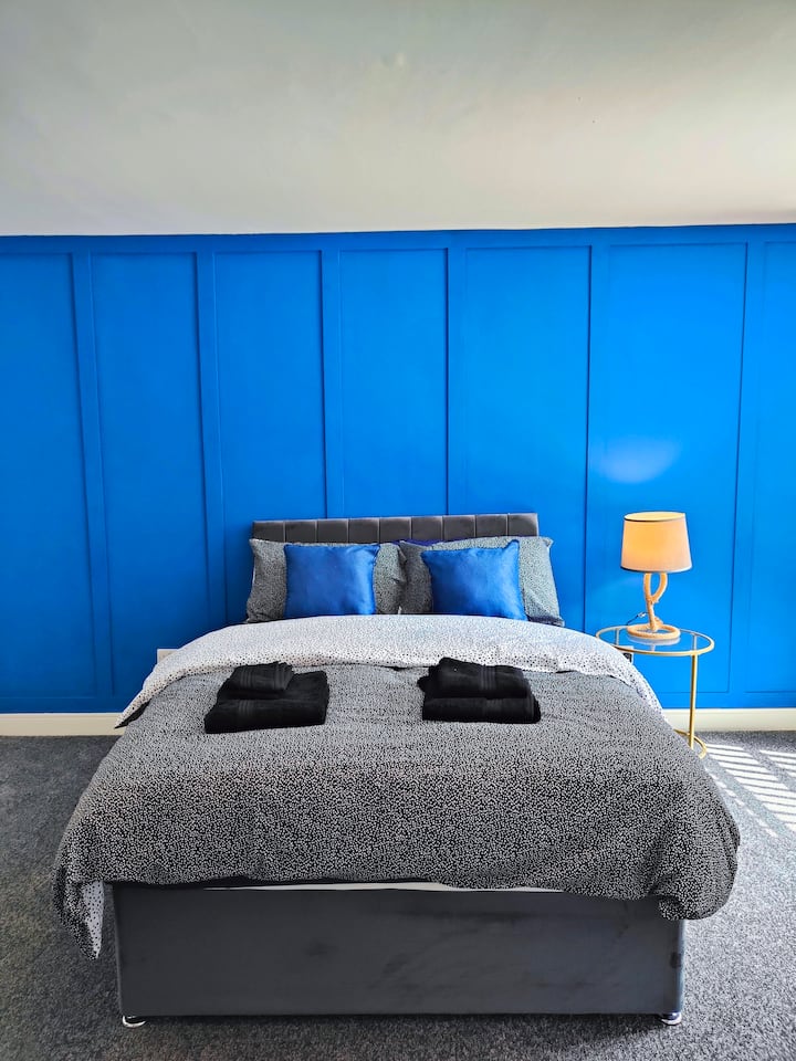 North View 2 Double Bedroom Seaview Apartment - Blackpool