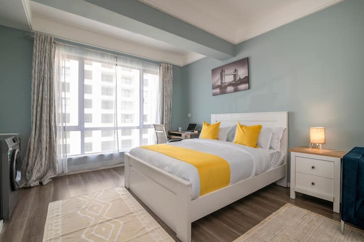 Spacious Alba Garden Apt W/ Gym + City View & Pool - Nairobi