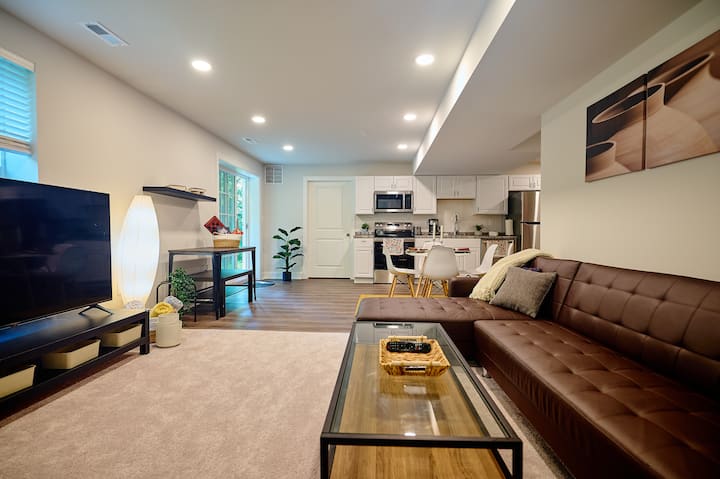 Modern 1bd/ba Basement Apartment - Columbia, MD