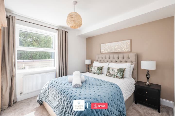 Beachside Retreat | Sun Terrace | Family Getaway - Bournemouth
