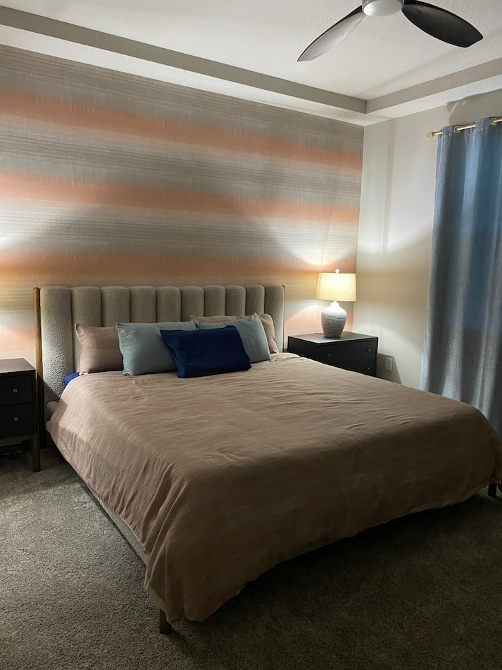 Stylish Private Room & Bathroom - Port St. Lucie, FL