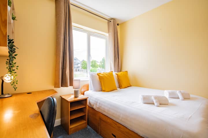 Budget Friendly 3 Bed Apartment - Galway