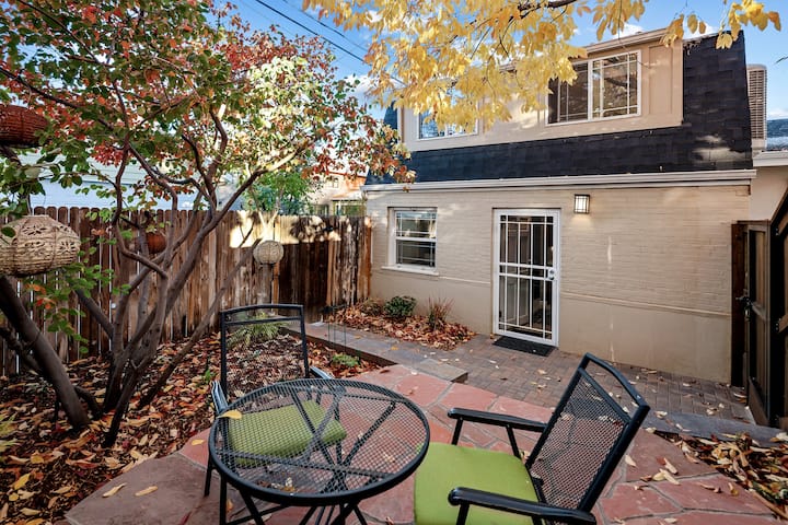 Charming Carriage House W/ Private Patio - Denver, CO