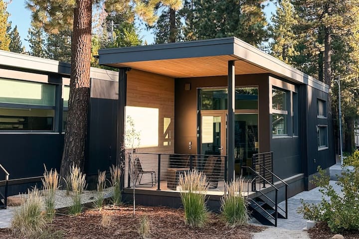 Cozy Wooded Cabin W/ Kitchen & Bathroom, Fire Pit - Truckee, CA