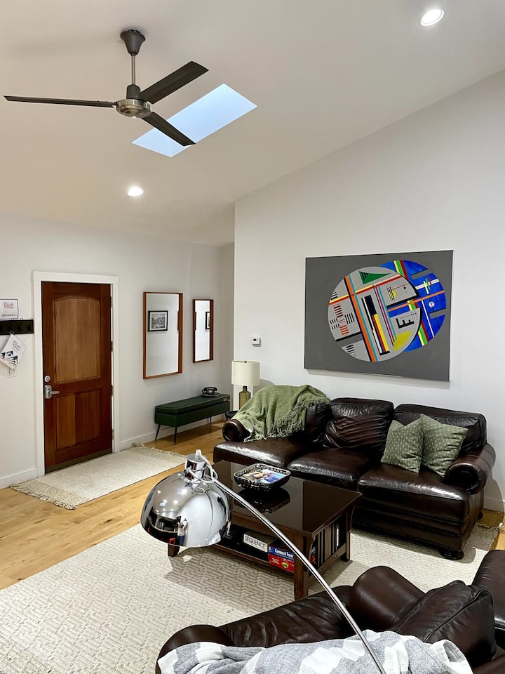 Urban Peak Escape | Modern Stay In Downtown Lenox - Lenox, MA