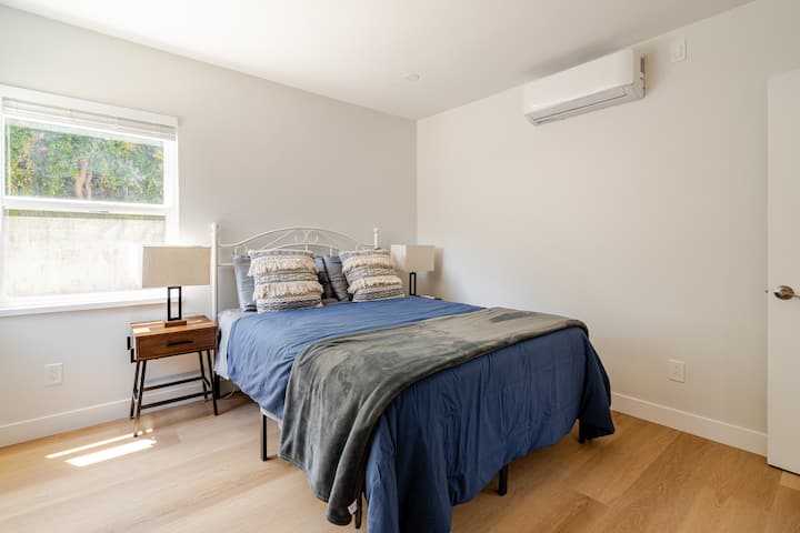 1 Palo Alto - Furnished And Quiet. Secure Parking - Atherton, CA
