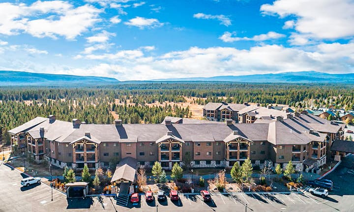 2x2br Near West Entrance, Pool, Hot-tub, Game Room - West Yellowstone, MT