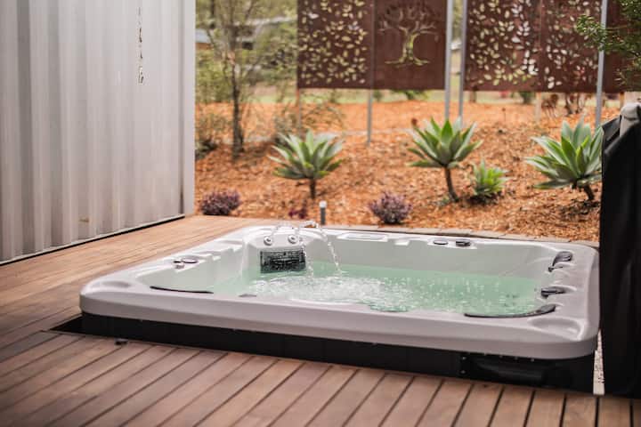 1 Br Premium Spa Cabin - Branxton