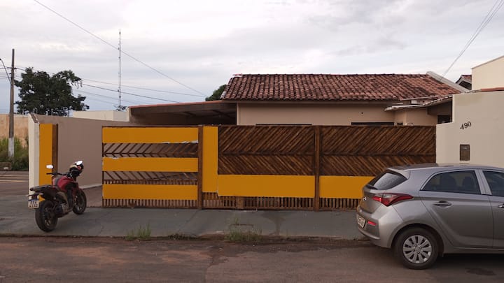 Linda Casa Com Piscina Próximo A Br - Rondonópolis