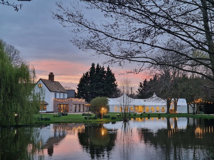 Large Venue For Groups - Enquiry Based Pricing - St Neots