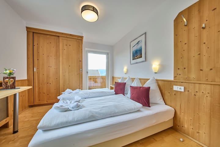 Platzhirsch - Double Room Top 12 - Self Check-in - Zell am See