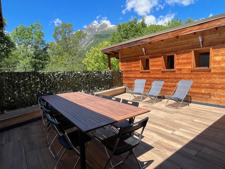 Maison 14 P - Hautes-Alpes