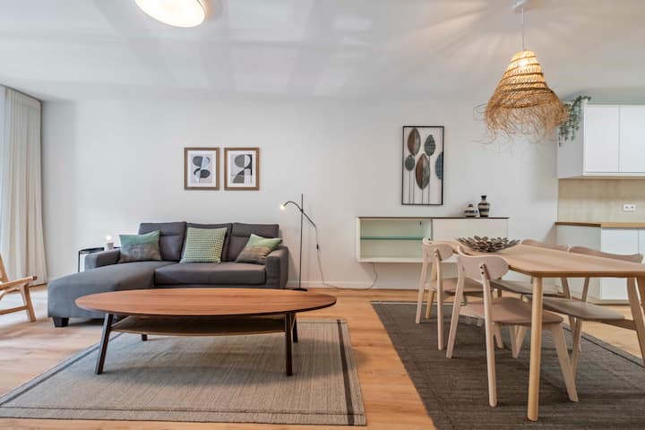 Stylish City Nest - Walk To Marina & Central Town - Madeira