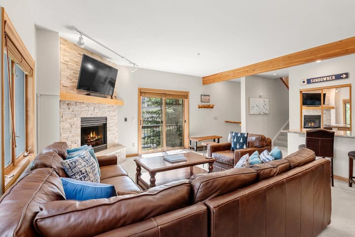 Top Floor Corner Unit! Walk To Town, Easy Hike/ski - ブリッケンリッジ, CO