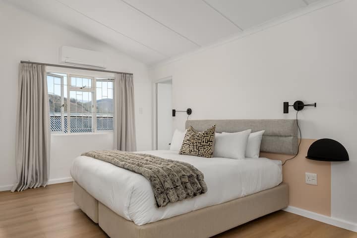 Explore And Unwind! Cozy 2 Bed Flat Near Wine Tram - Franschhoek