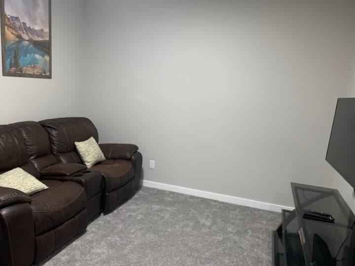 Karis Home - Airdrie