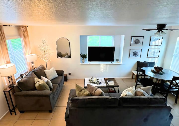 Comfort Meets Tranquility: 4 Mi To Snp | Balcony - Three Rivers, CA
