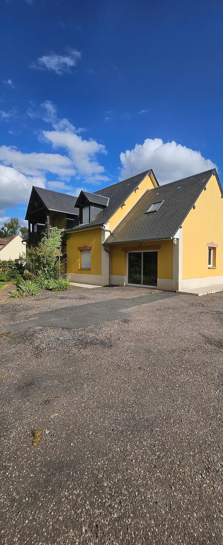 Villa Avec Piscine Chauffée - Bernay