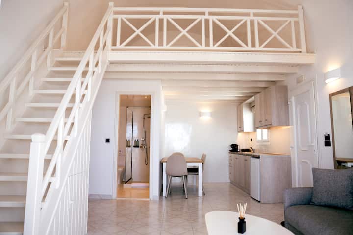Standard Suite By Centrio Fira Suites - Santorin