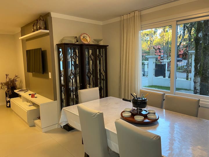 Casa Em Condomínio Perto Do Parque Florybal - Gramado