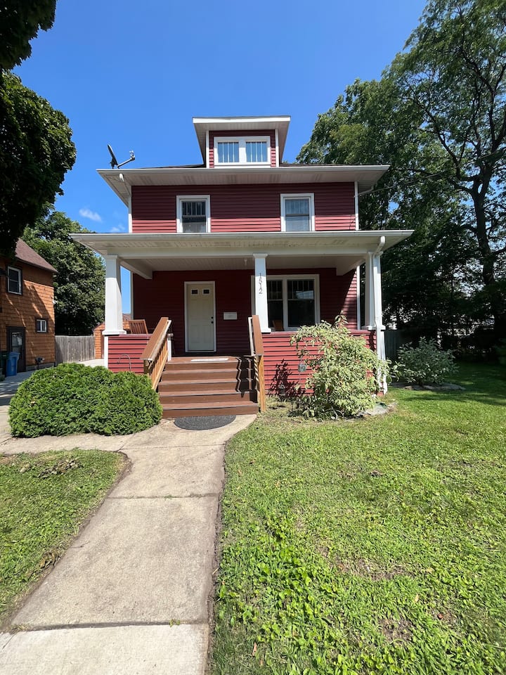 Red House Old Town-walk To Restaurants-long Term - Lansing, MI