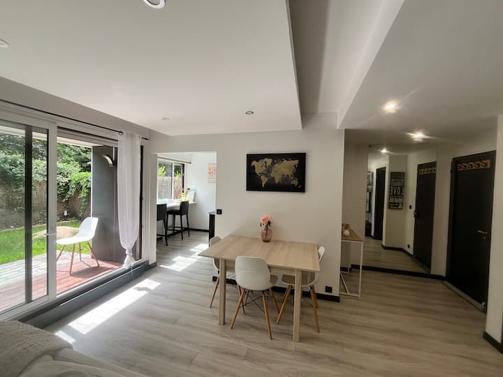 Appartement Proche De Paris En Rdc Avec Jardin - Rueil-Malmaison