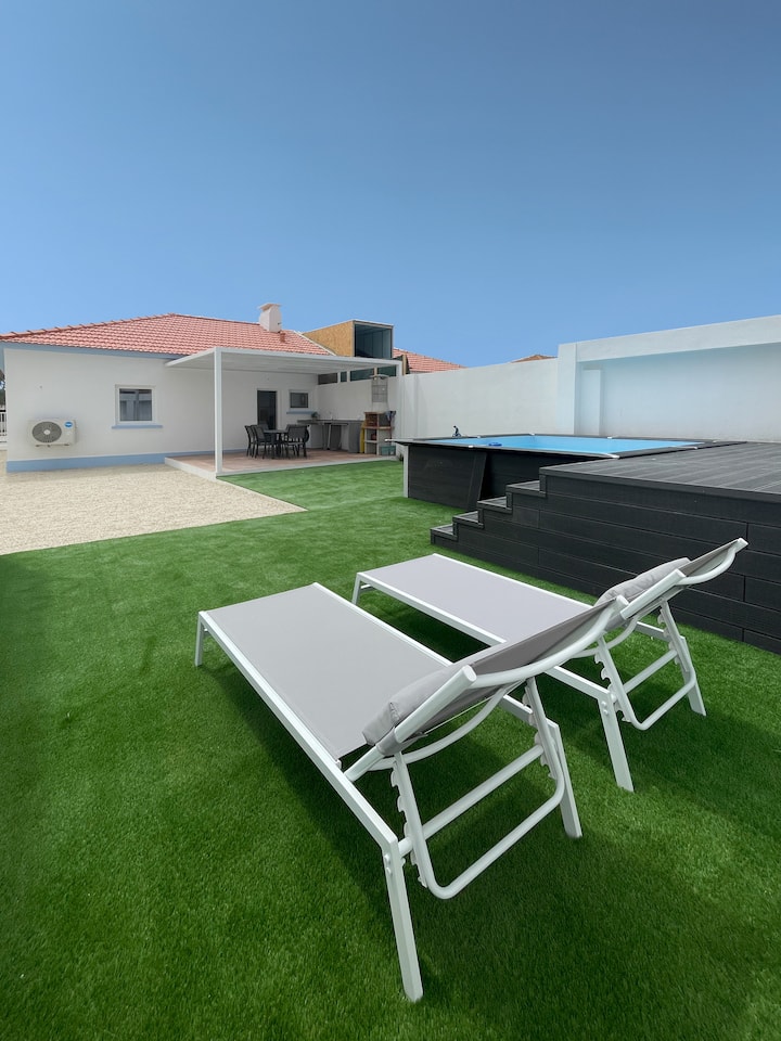 Ocean Blue Villa: Private Pool + Beach + City - Costa da Caparica