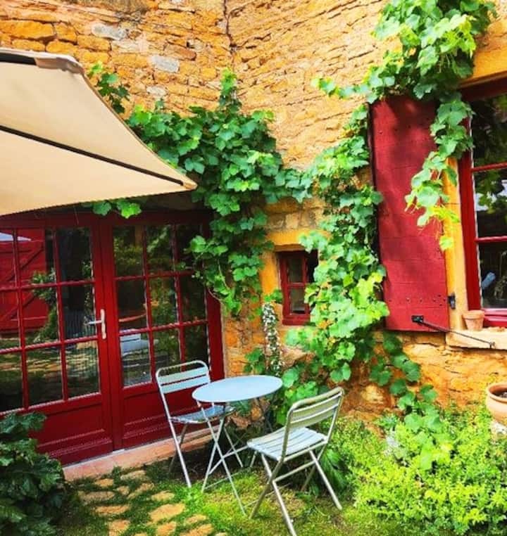 Au Coeur De Oingt Petit Gîte "Rustique" De Charme. - Beaujolais
