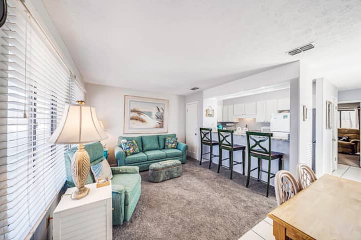 Steps-2-beach 1br-sleeps 4-ss201 - Florida