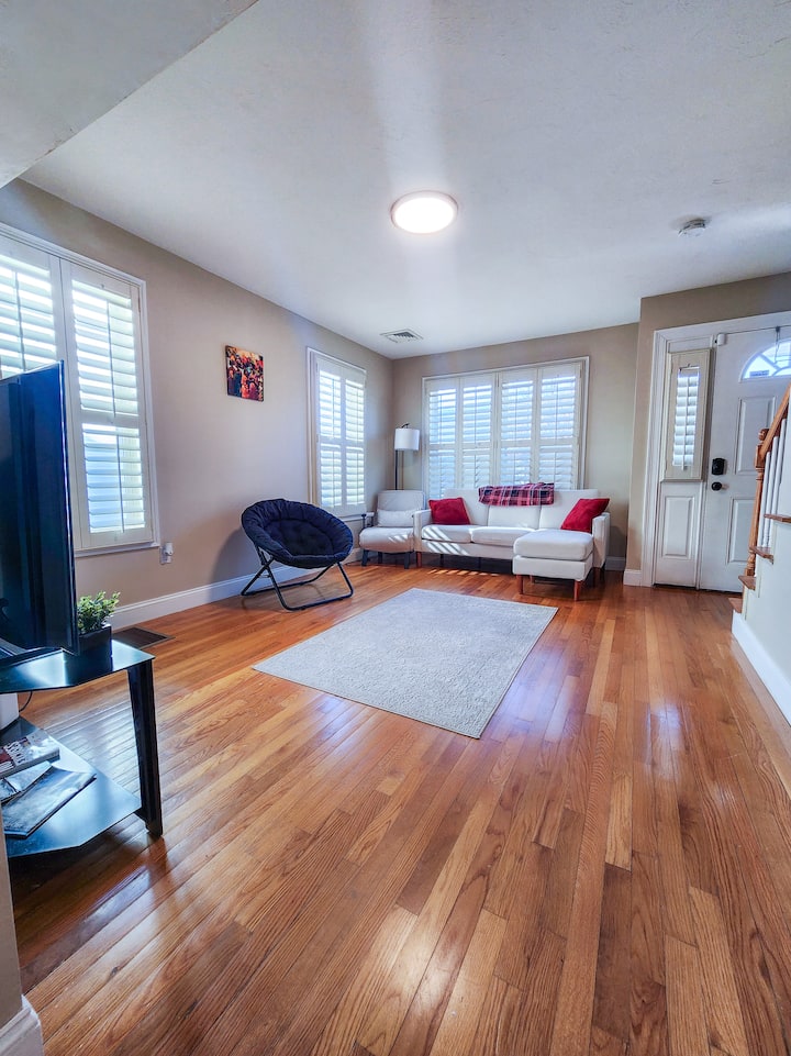 Stylish Condo With Parking/wi-fi - Boston, MA