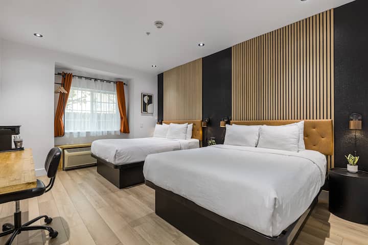 The Block Hotel - Refreshed Double Queen Room - Bentonville, AR