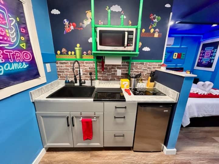 Gamezone: Pacman Arcade, Wifi, Free Parking - Sparks, NV