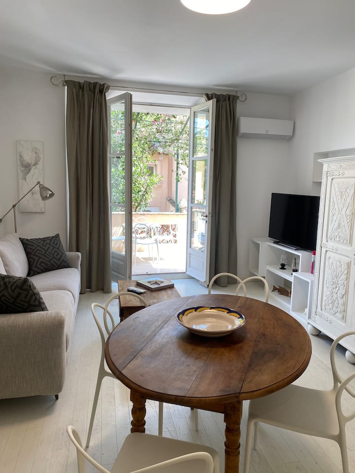Appartement Tropézien Avec Terrasse - Ramatuelle