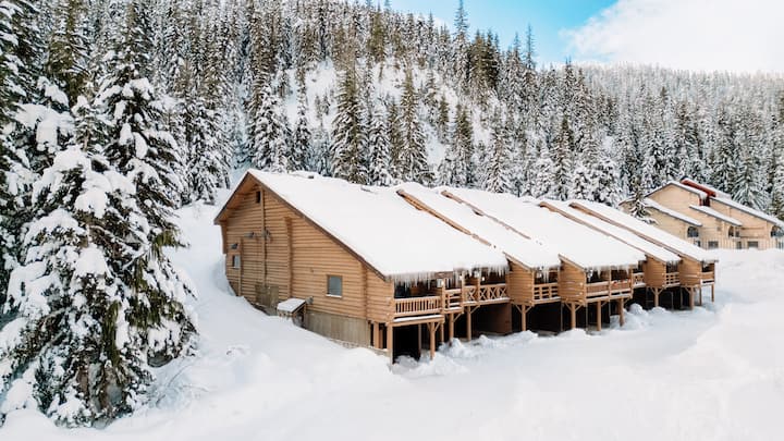 Timberline Lodge W/sauna -Sasquatch Mt. Ski Resort - British Columbia