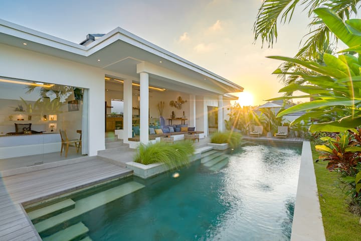Private Villa In Nyanyi Beach Next To Luna Club - Indonesia