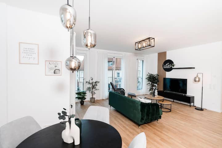 Casavia: City-center Böblingen, Balcony, Parking - Holzgerlingen