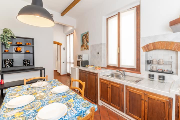 Casa Storica Vicino Al Mare In Stanza Di Simonetta - Piombino
