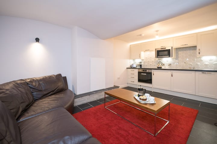 2 Bedroom Home, A Short Walk To Shrewsbury - Shrewsbury