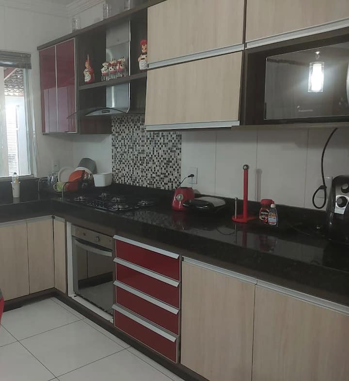 Casa Super Confortável C Suíte E Sacada + Wi-fi - Governador Valadares